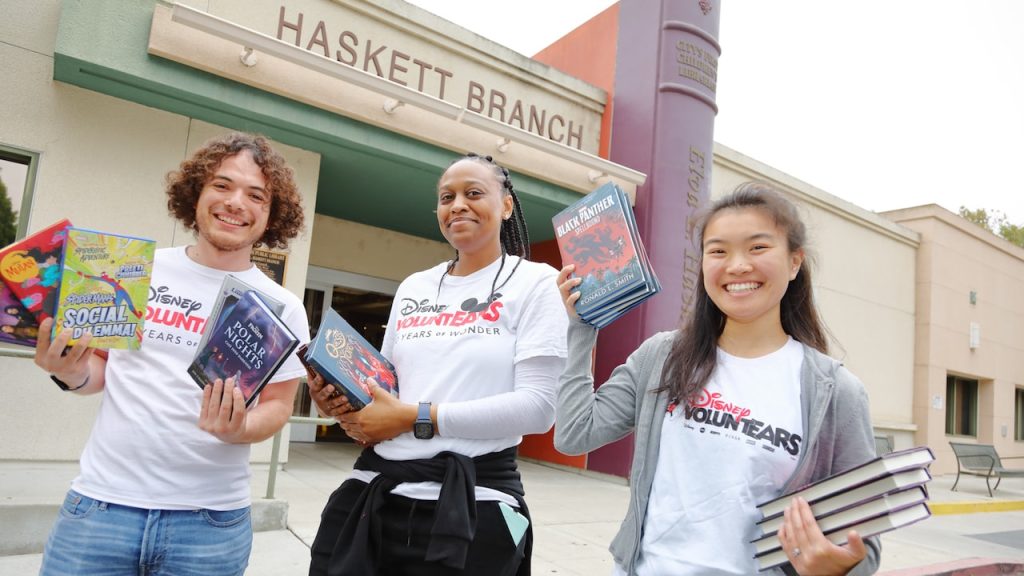 Disney VoluntEARS Bring the Magic of Reading to the Community - Disney ...