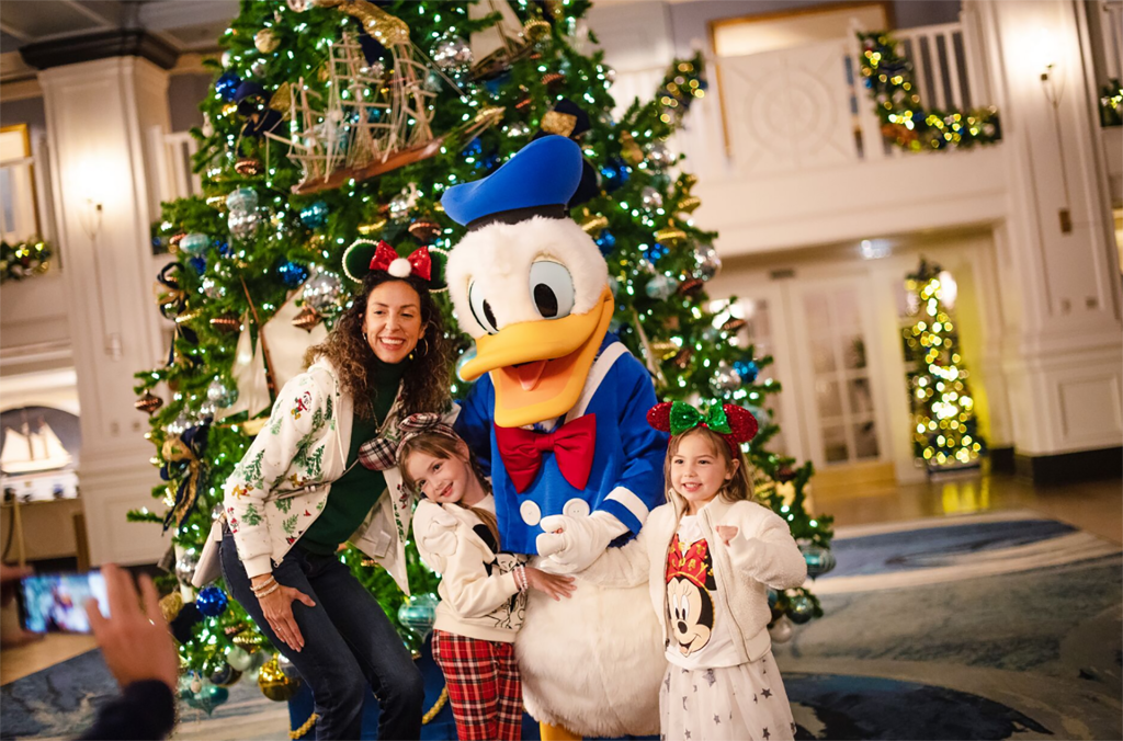 What to Expect: Holidays at Disney World | Disney Parks Blog