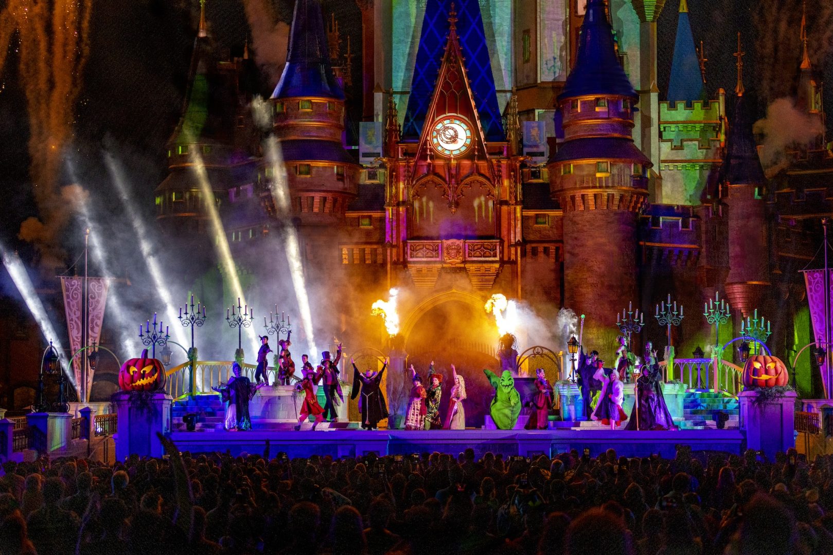 Disney World Halloween Meet and Greet Full List Revealed: Find Your ...