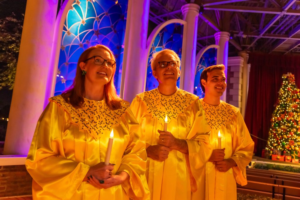 See Disney Cast Members in Candlelight Processional