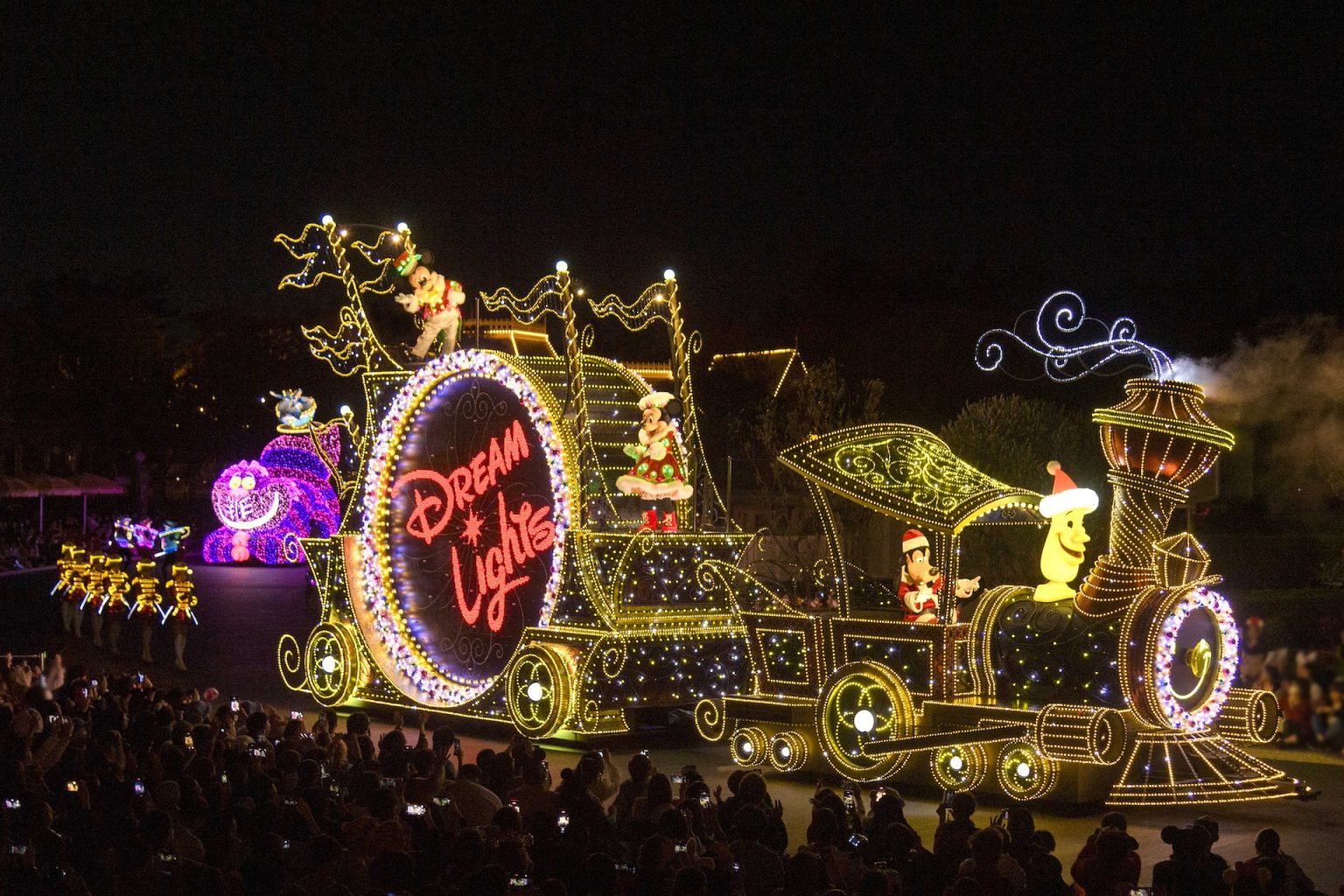 Fond Farewell for Disney Christmas Stories Parade at Tokyo Disneyland