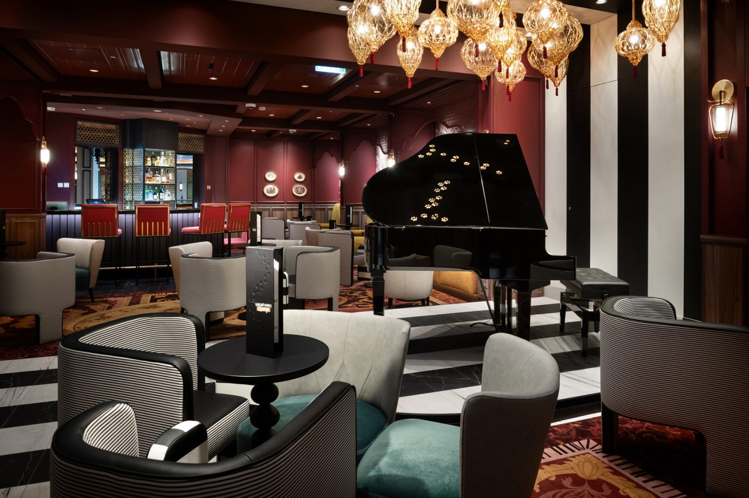 Guide to Disney Treasure Bars, Lounges and Cafés