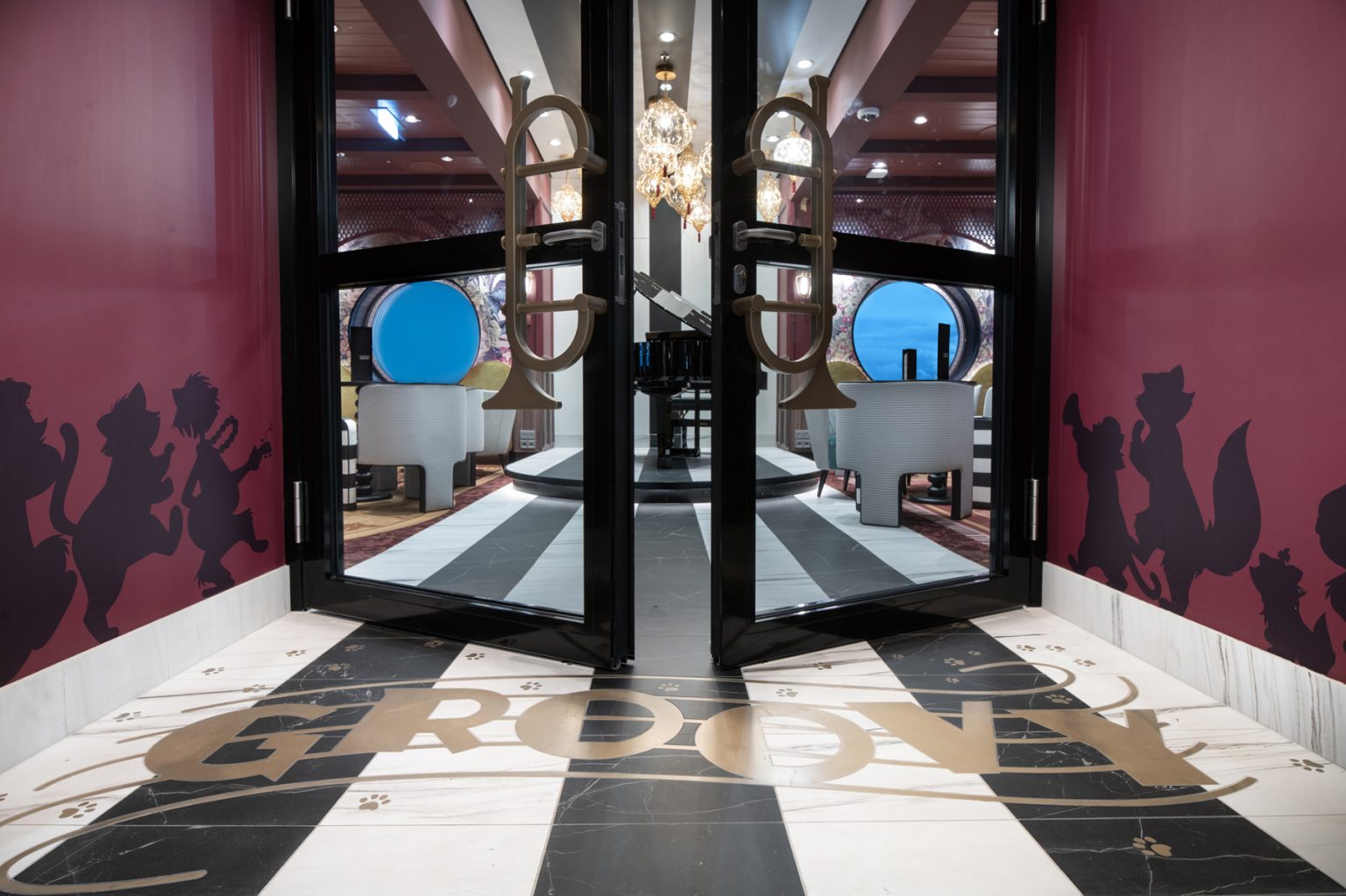 Guide to Disney Treasure Bars, Lounges and Cafés