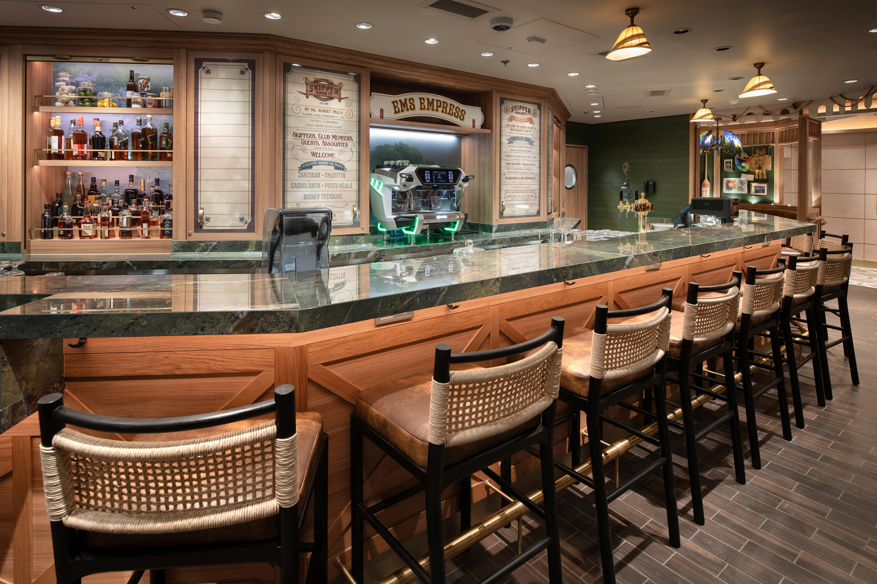 Guide to Disney Treasure Bars, Lounges and Cafés