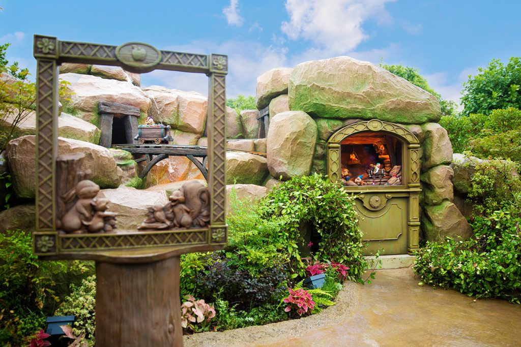 Celebrate 'Snow White' at Disney Parks Around the World - Disney Parks Blog