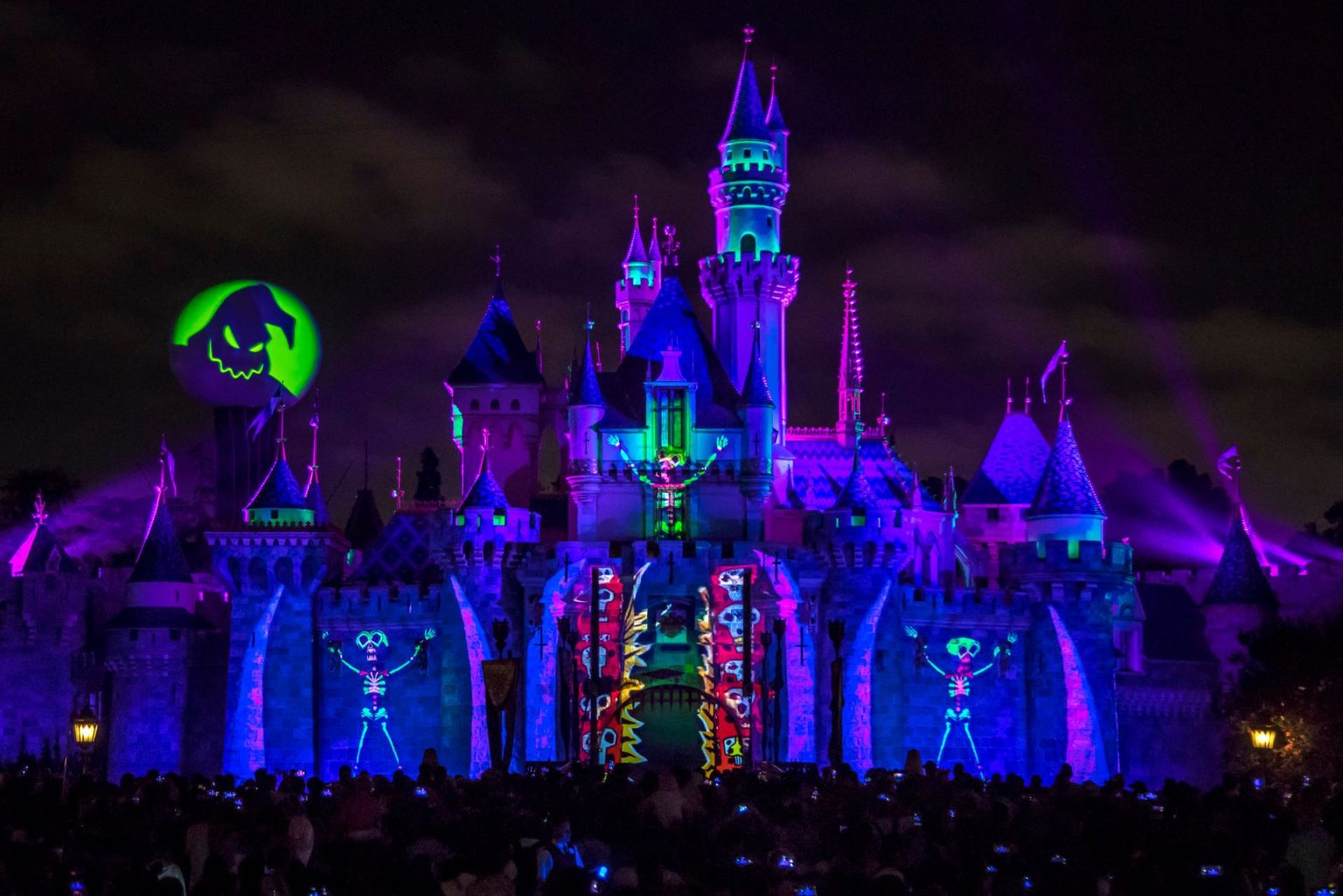 Disneyland Announces Halloween Plans for 2025: Oogie Boogie Bash and ...