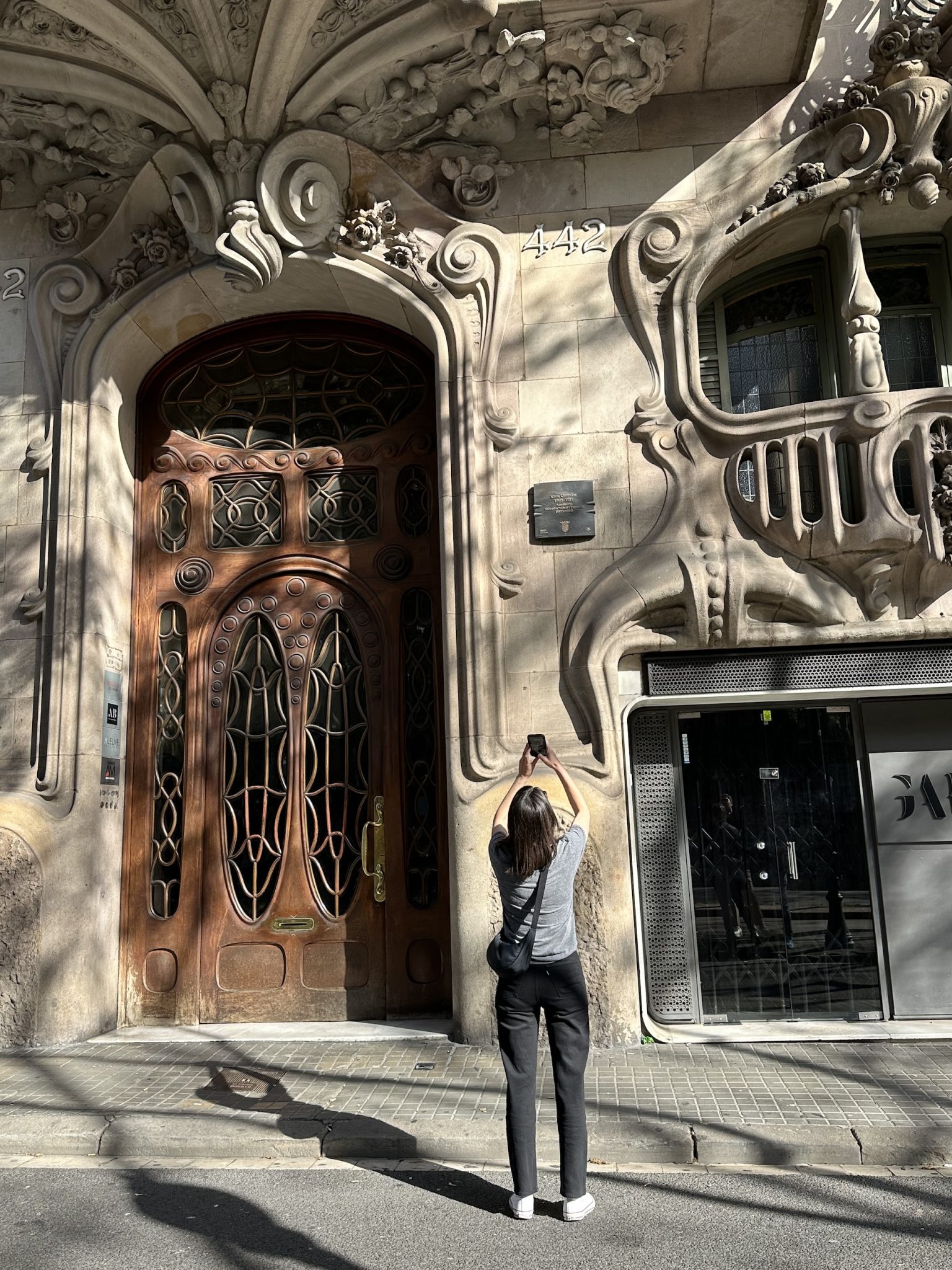 Villains Land Architecture: Art Nouveau and Andreas Deja