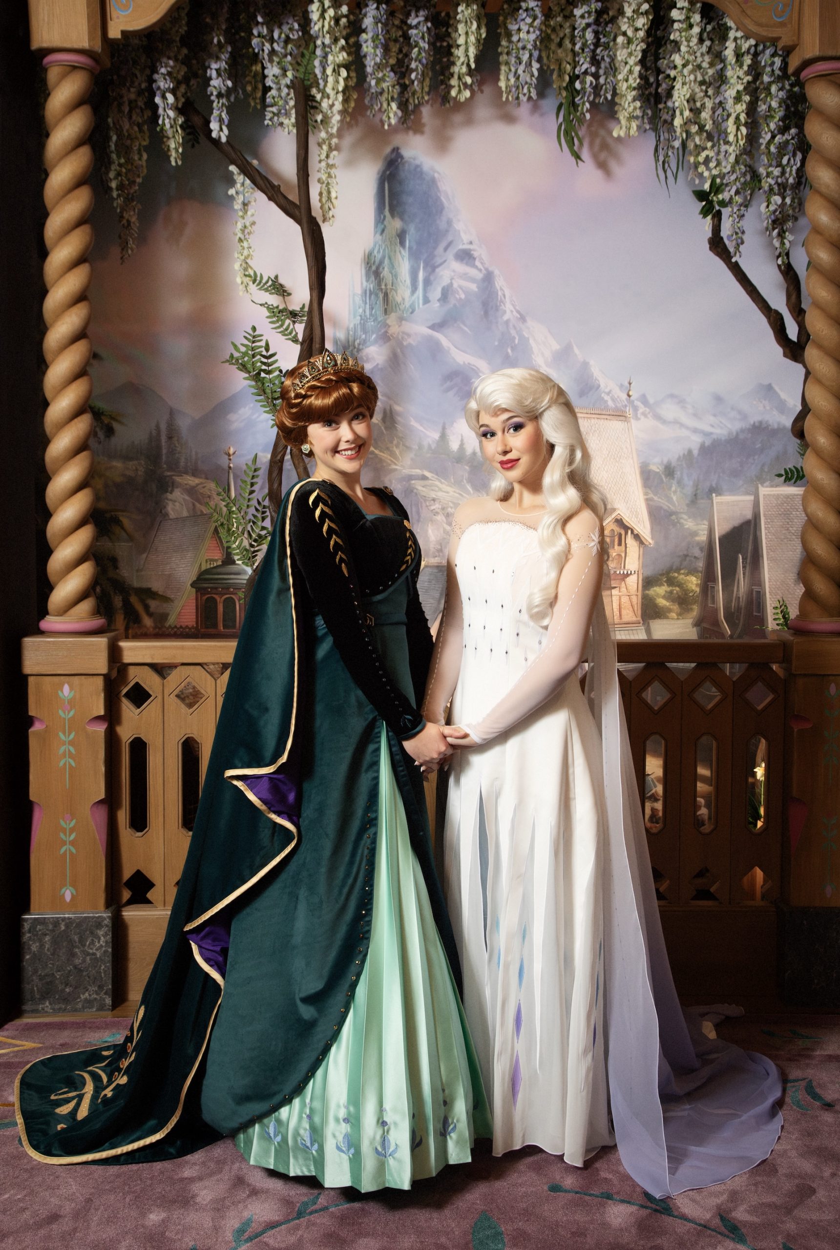 World of Frozen at Disneyland Paris - Complete Guide