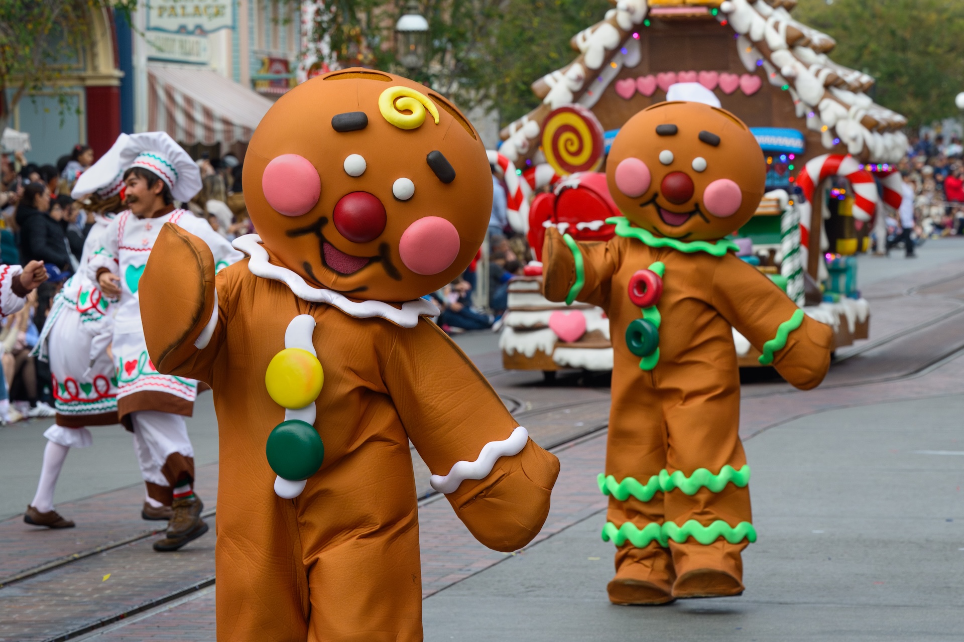 Gingerbread at Disneyland: Where to Find These Sweets