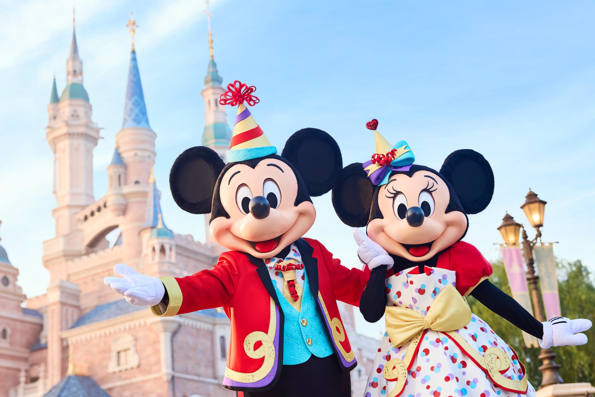Disney Winter Frostival Returns to Shanghai Disney Resort