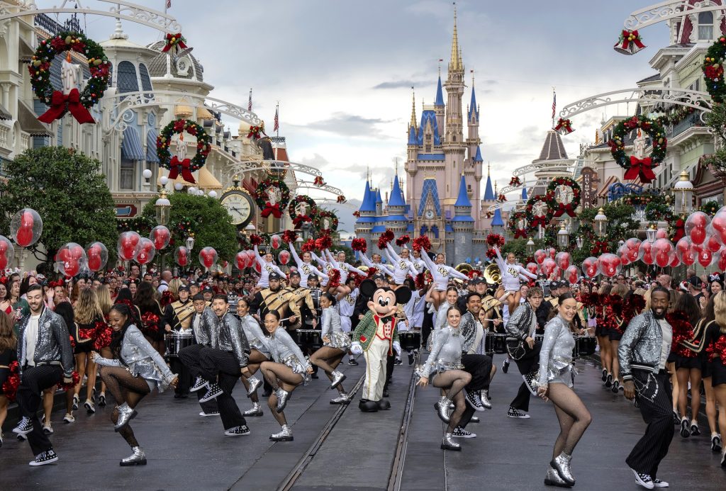 Where to Watch Disney's Magical Christmas Day Parade