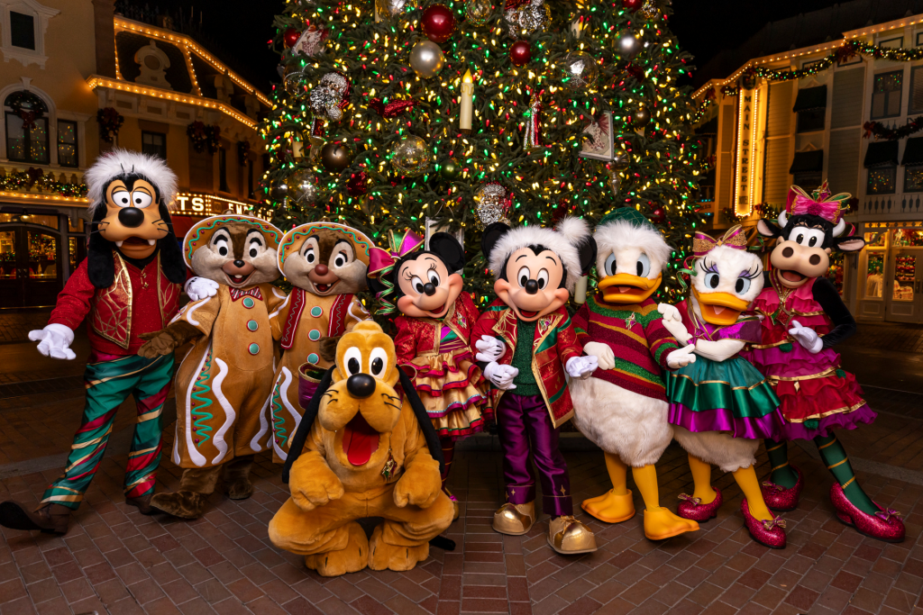2025 Christmas Characters at Disneyland for the Holidays